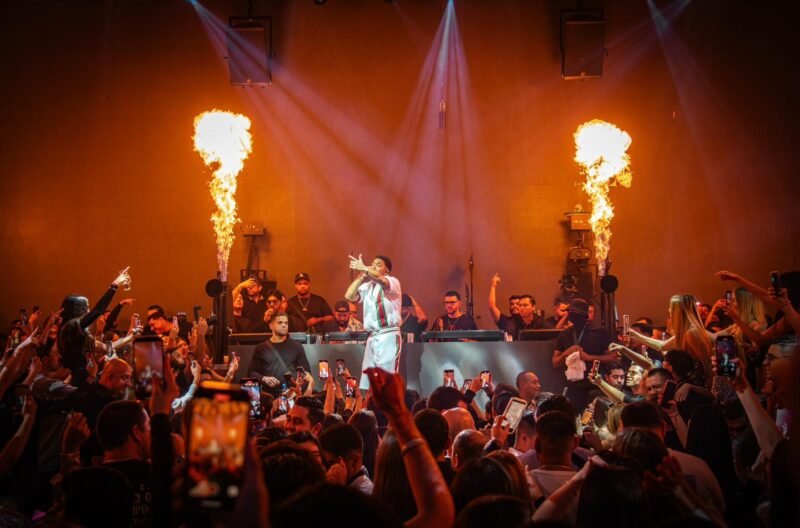 VENUES | Explora, descubre y reserva en increíbles experiencias.