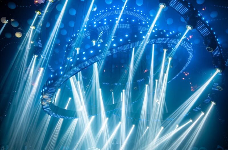 VENUES | Explora, descubre y reserva en increíbles experiencias.