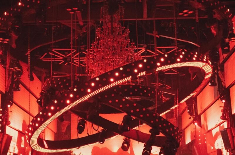 VENUES | Explora, descubre y reserva en increíbles experiencias.