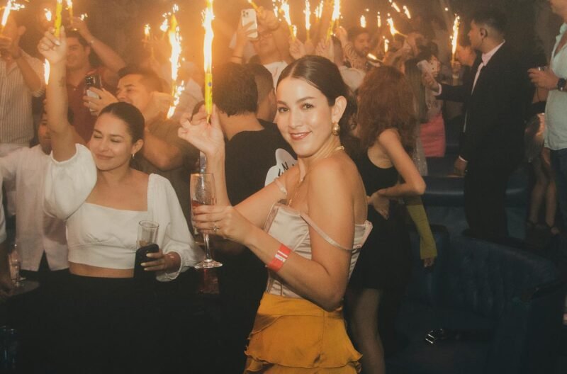 VENUES | Explora, descubre y reserva en increíbles experiencias.