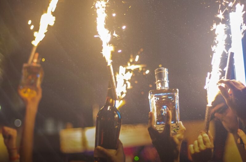 Reserva tu mesa para Looloo Studio