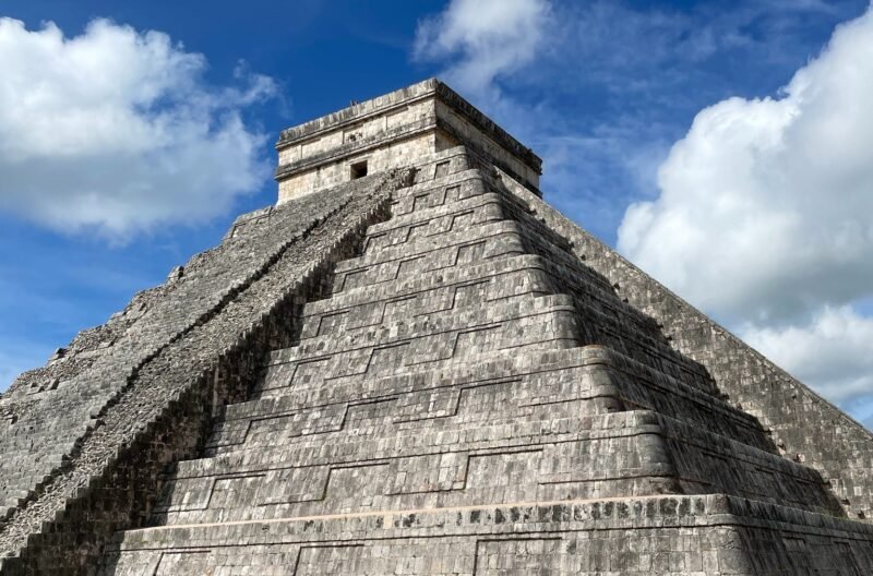 Tour a Chichén Itzá Clásico + Cenote Selva Maya y Valladolid