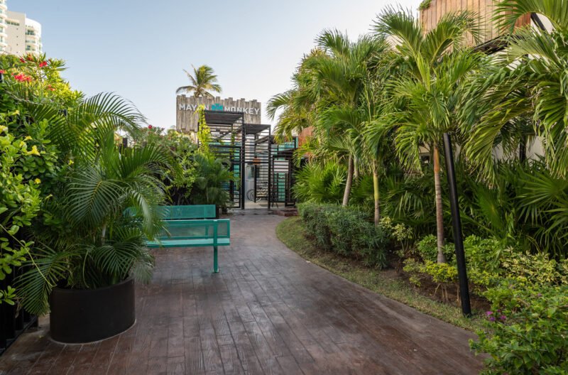 Reservaciones para Mayan Monkey Hotel Tulum